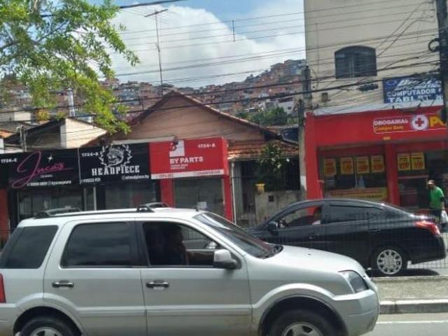 Casa com ponto comercial
