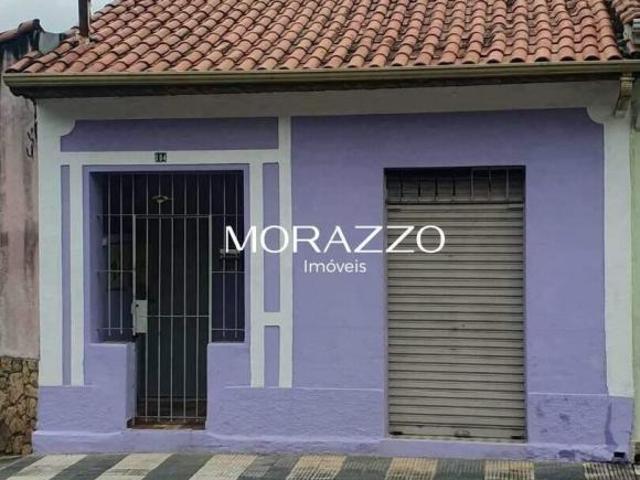 Casa com Ponto Comercial para Venda