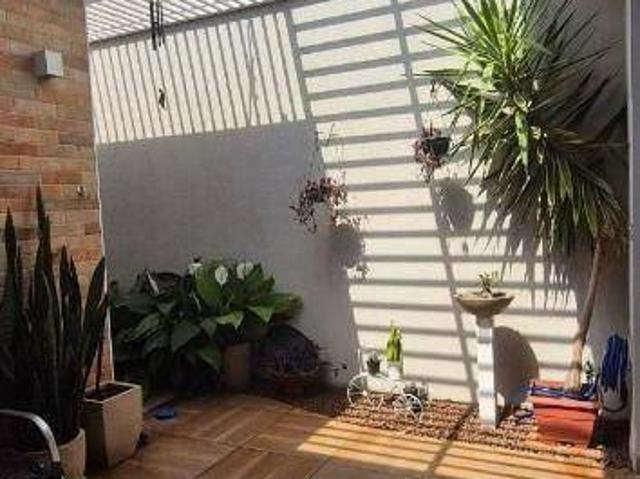 Casa com Placas Fotovoltaicas, 3 Quartos e Cozinha Planejada – Oportunidade Única Jardim Terra Bran