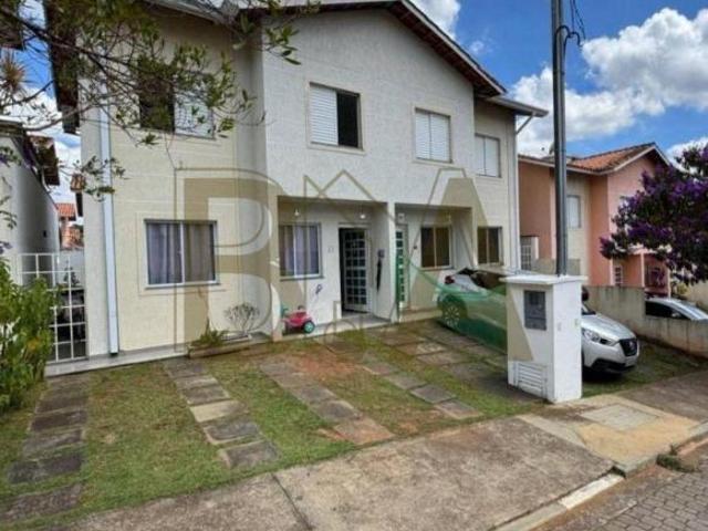 Casa com planejados, 03 dorm. 01 suíte, com plenejados, lazer