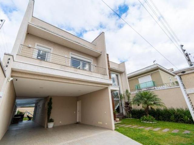 CASA COM PROJETO EXCLUSIVO NO BOQUEIRÃO