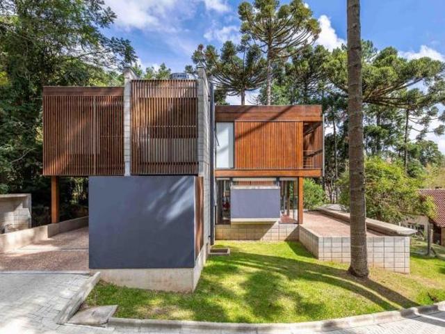 CASA COM PROJETO PREMIADO
