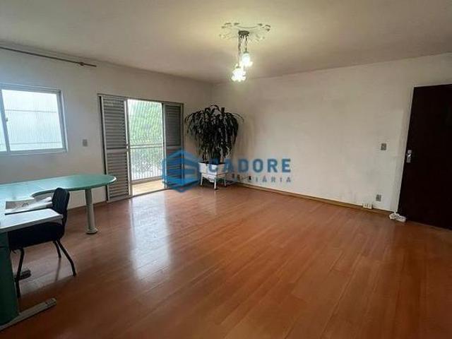 Casa com quatro dormitórios no Salgado Filho