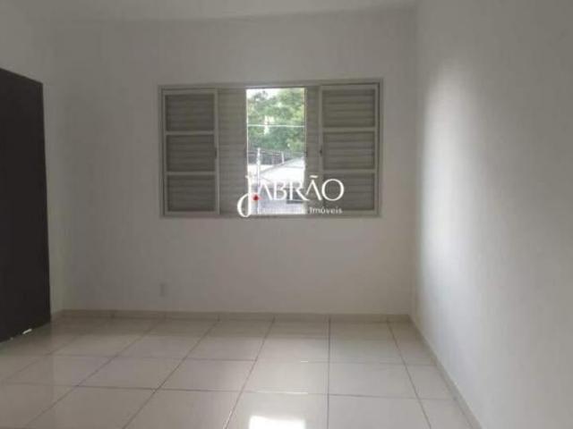 Casa com quatro quartos e quatro vagas na garagem no Bairro Santo Antônio Barbacena, MG