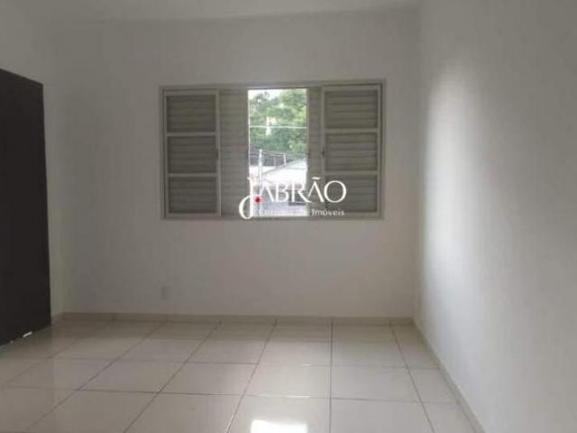 Casa com quatro quartos e quatro vagas na garagem no Bairro Santo Antônio Barbacena, MG