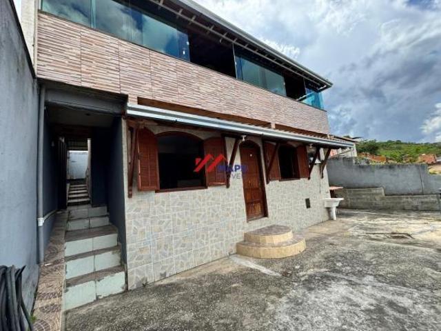 Casa com quatro quartos e três vagas de garagem no bairro Acaiaca Belo Horizonte/MG