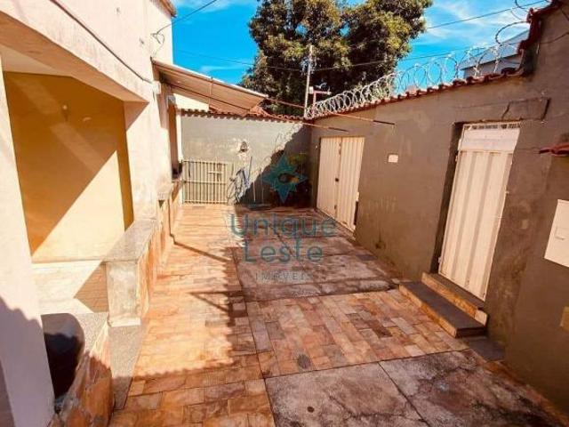 Casa com quintal na melhor localização do Pompéia
