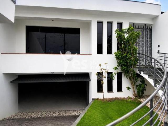 Casa com Quintal à Venda no Bairro Campestre, Santo André REF: 20381