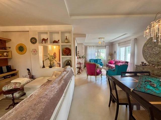 Casa com quintal à venda no bairro Jardim América