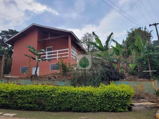 Casa com quintal em área rural tranquila e bom acesso à venda, 150 m² por R$ 557.000 Cassununga