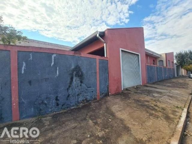 Casa com quintal Jd Godoy
