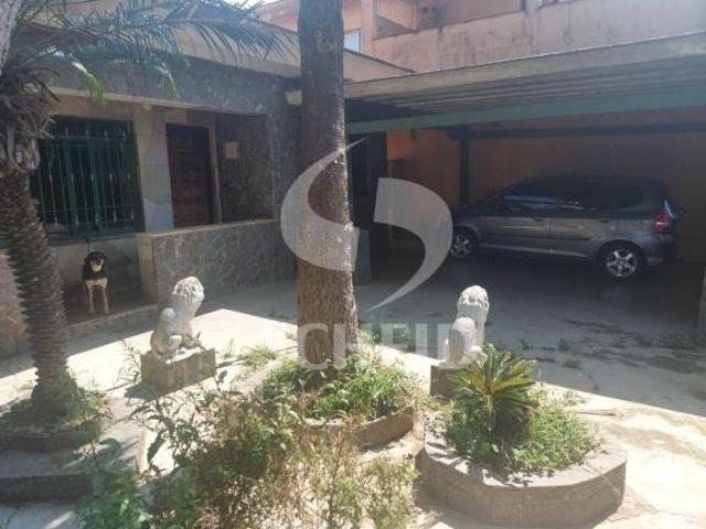 Casa com quintal 3 quartos no Jardim Cliper