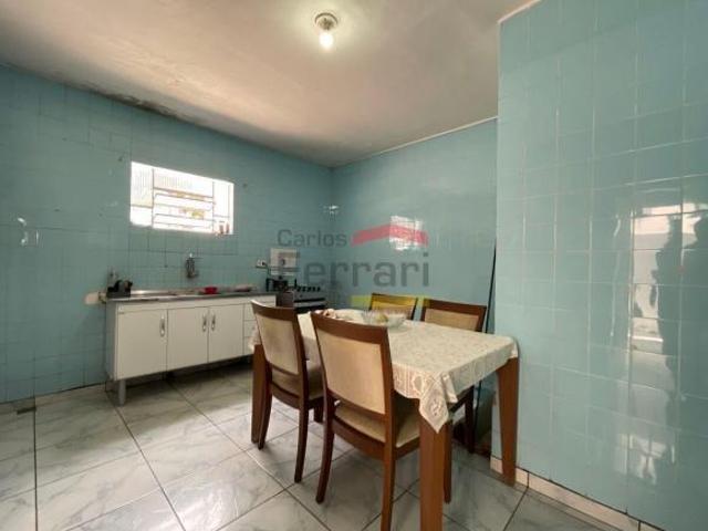 Casa com renda próxima a Guacá