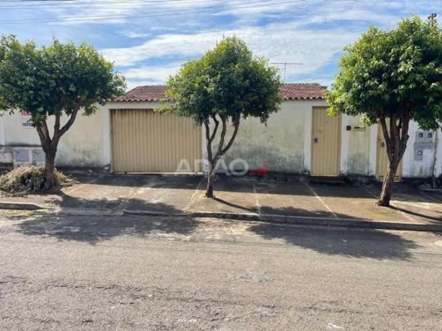 Casa com rendimento de aluguel Casa de Rua com 5 Quarto s por R$ 450000.00 no setor Setor Sao Jose