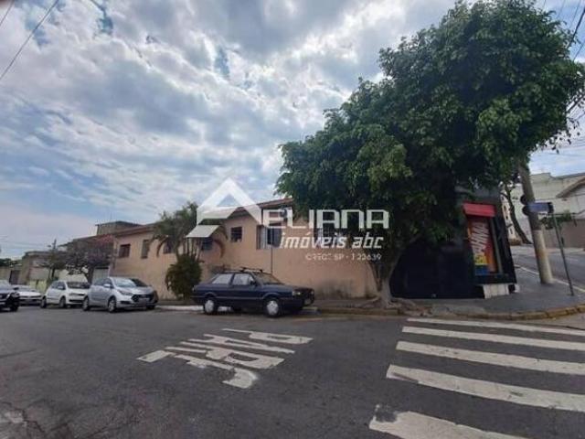 Casa de esquina com ponto comercial Rua Osvaldo Cruz