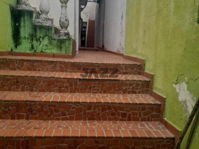 Casa com Sacada e Copa