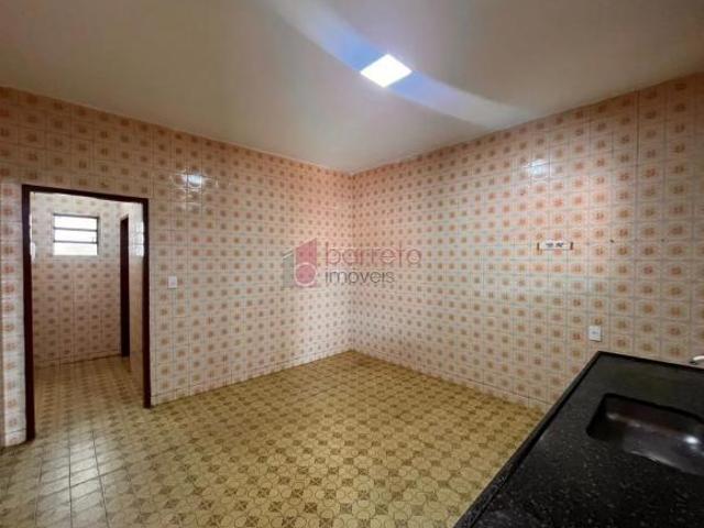 CASA COM SALÃO À VENDA NO JARDIM MARTINS EM JUNDIAÍ/SP
