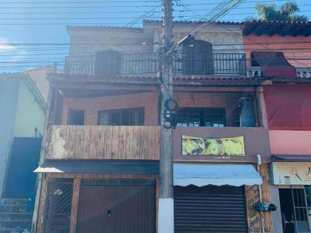 Casa com salão comercial à venda em Terra Preta Mairiporã