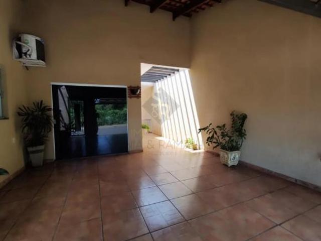 CASA COM SALÃO COMERCIAL À VENDA NO PLANALTO VERDE
