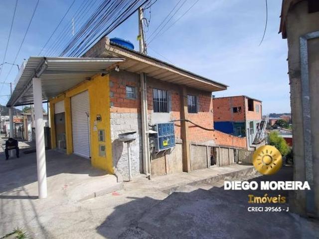 Casa com Salão Comercial à Venda Oportunidade Única