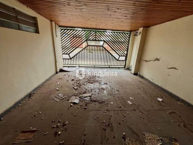 Casa com salão comercial de esquina para venda em Santa Terezinha