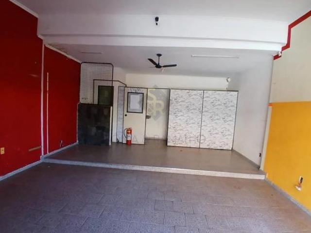 Casa com Salão Residencial e Comercial no Bairro Ipiranga