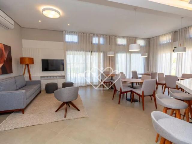 Casa com Suíte, Varanda Gourmet e 3 Quartos no Centro de Gravataí
