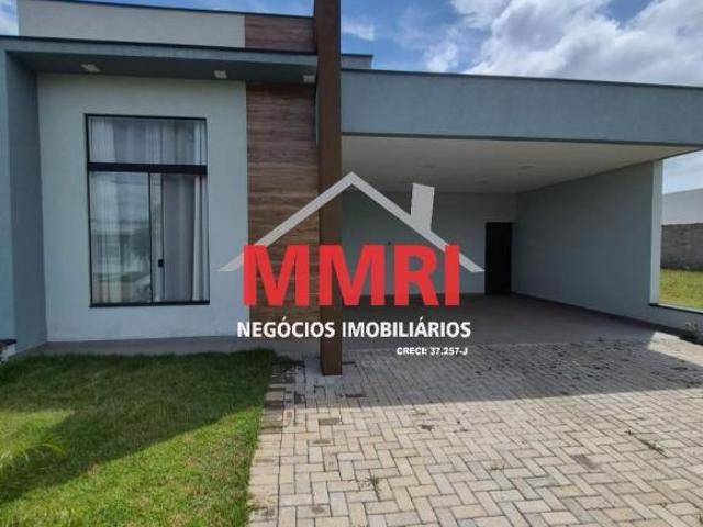 Casa com suíte à Venda no condomínio Cerejeiras: 250m² de Área