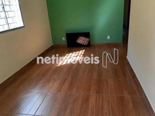 Casa com Suíte e Closet à Venda no Bairro Imperial – Santa Luzia/MG | Entrada Individual e Quintal