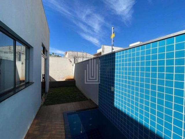 Casa com suíte e piscina à venda no Bairro Lote Grande – Foz do Iguaçu