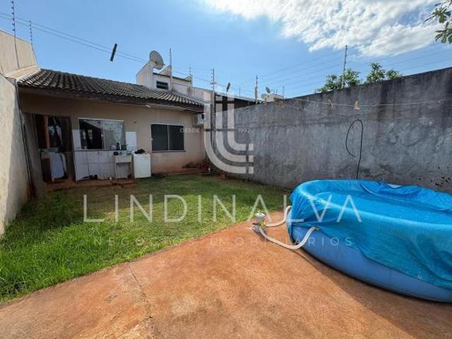 Casa com suíte e sobra de terreno à venda no Jardim Ipê 3