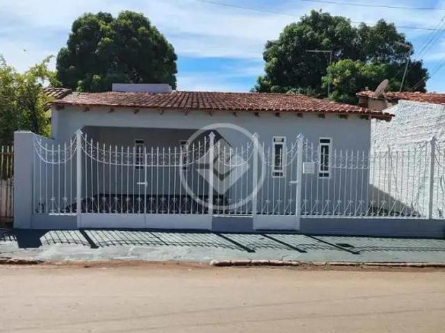 Casa com Suíte e Terreno Amplo 300m² – Bairro Canelas / VG