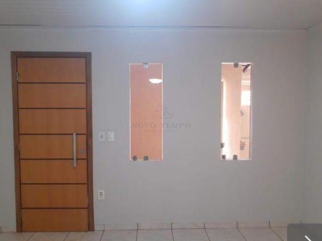Casa com Suíte, Espaço Gourmet e Piscina à Venda
