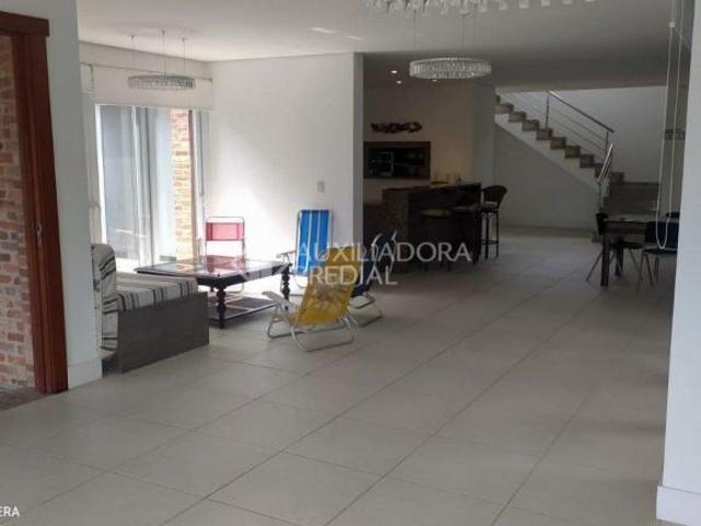 CASA COMDOMÍNIO VILLAGIO EM XANGRI LÁ, CINCO QUARTOS