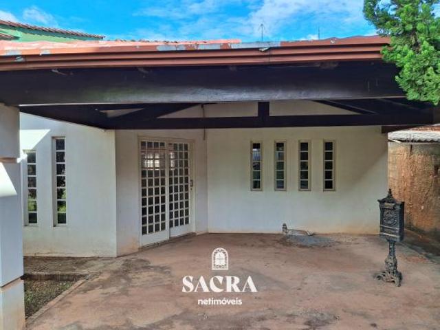 Casa comercial 4 quartos 2 suítes Rua 6 Vicente Pires