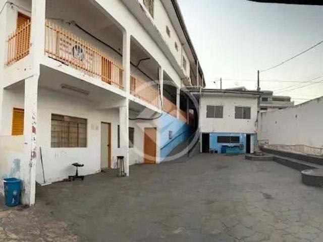 Casa Comercial