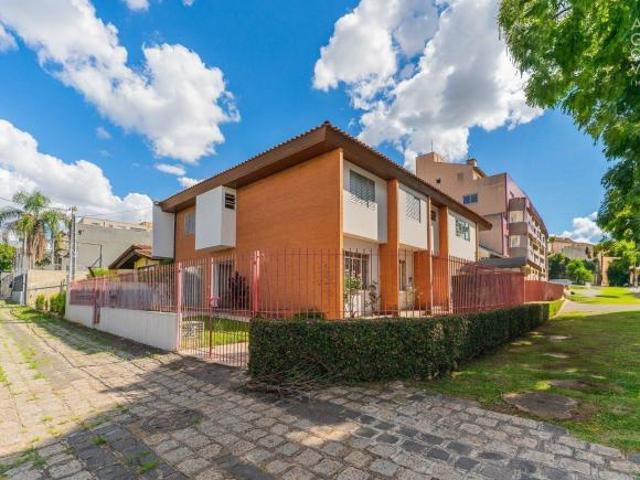Casa Comercial, 11 Salas, 06 Vagas, Água Verde, Curitiba