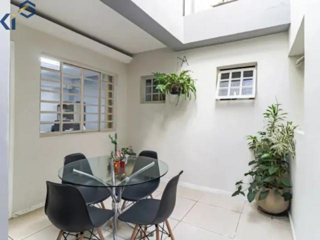Casa comercial