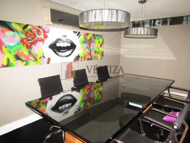 Casa comercial à venda com 220m² na Vila Olímpia