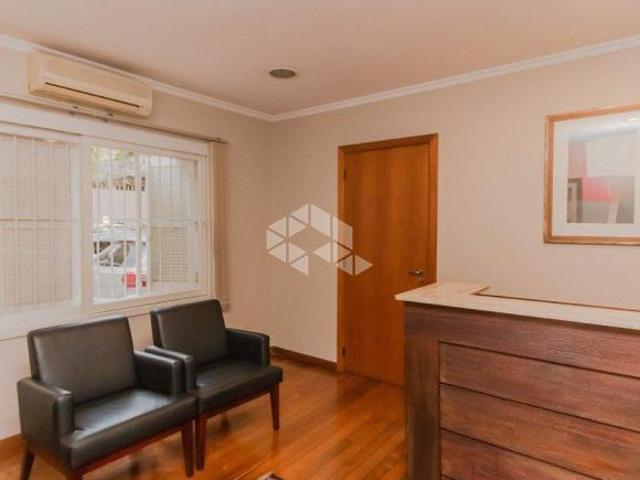 CASA COMERCIAL 330 m² com 09 vagas NO MENINO DEUS