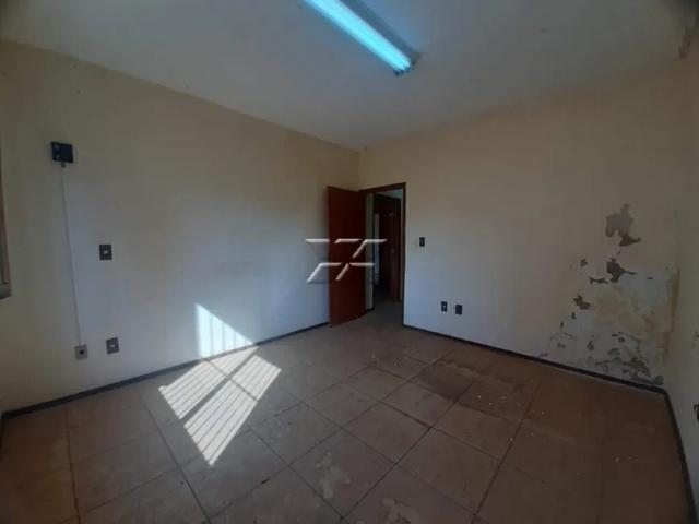Casa comercial à venda no Centro