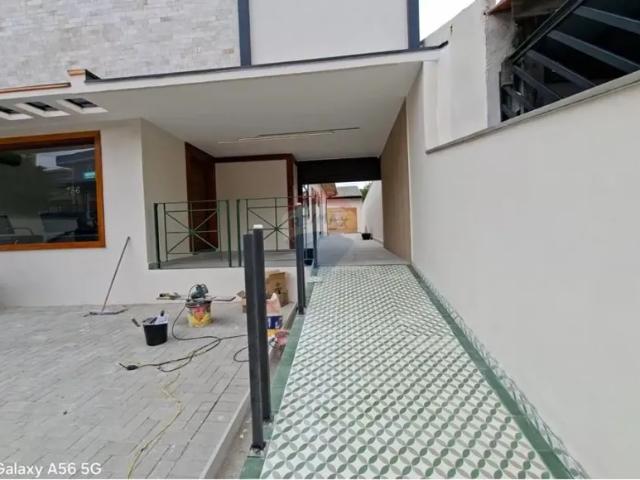 Casa Comercial Vila Augusta: Ótimo Preço e Localização!
