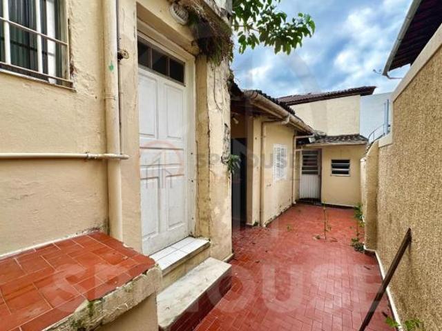 Casa comercial à venda na Vila Mariana, 5 salas, 2 vagas, 121m²