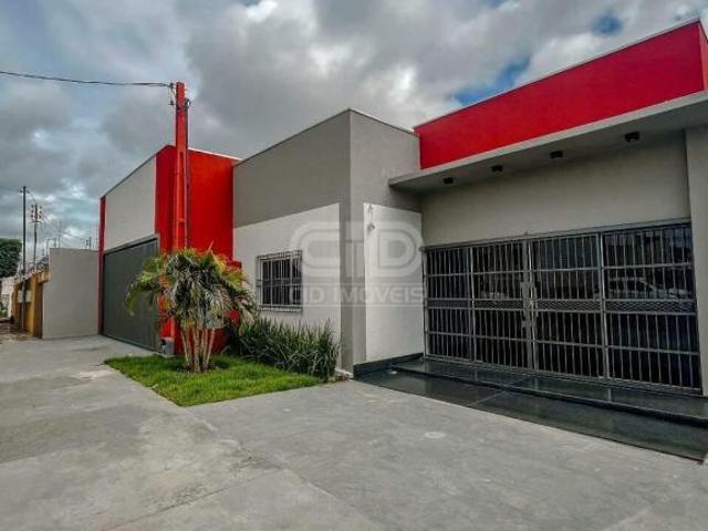 Casa Comercial á Venda no CPA I