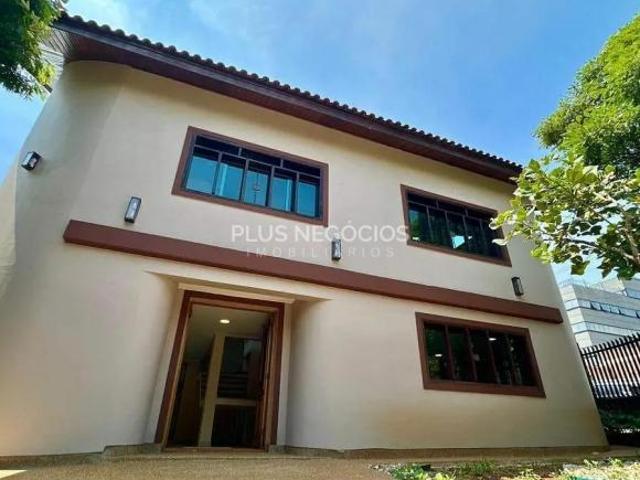 Casa Comercial á venda no Parque Campolim esquina na Pista de Caminha do Campolim