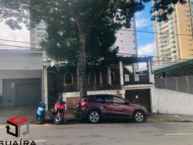 Casa comercial á venda com 8 salas, 7 banheiros e 8 vagas de garagem no bairro Jardim Santo André