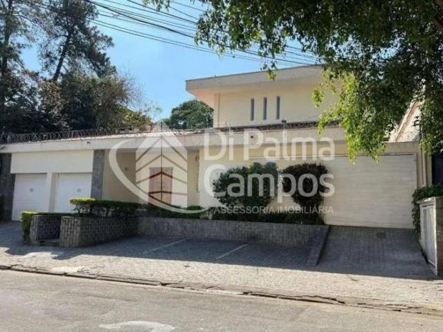Casa comercial à venda com 11 salas e terreno de 927 m² em Moema