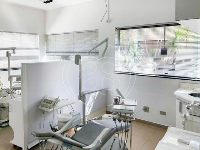 Casa comercial à venda em Campo Belo, com 9X30m² e Z.: ZEU