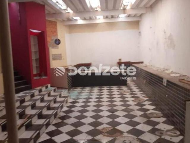 Casa comercial à venda em Jardim, Santo André – 510 m² úteis, 12 vagas e financiamento