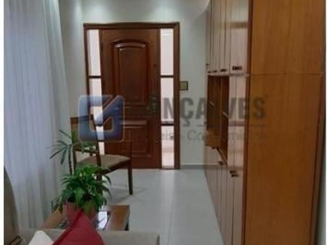 Casa Comercial à Venda em Rudge Ramos, SBcampo – 3 Suítes, 8 Vagas